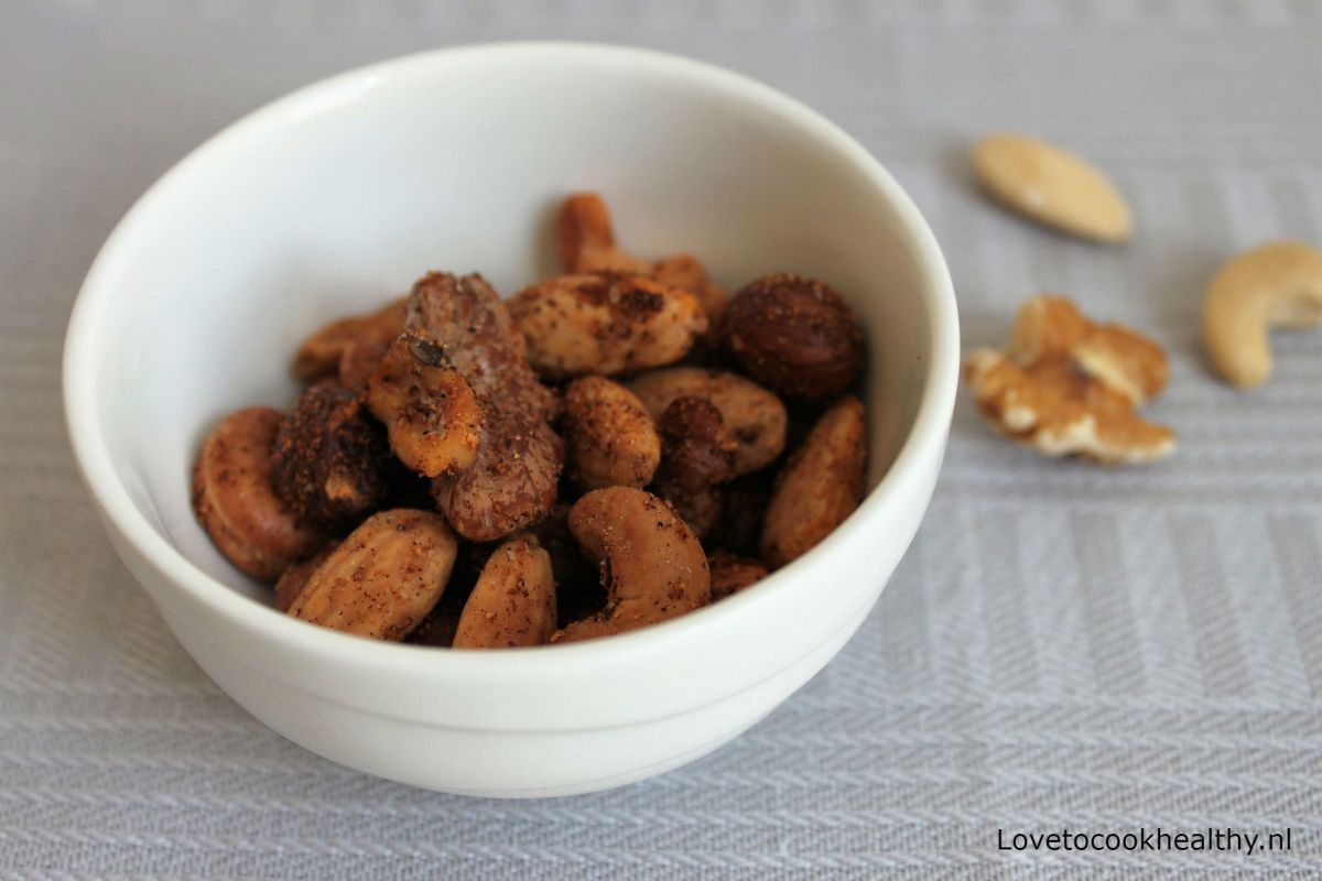 MOM: Gekruide nootjes uit de oven | Love to cook healthy